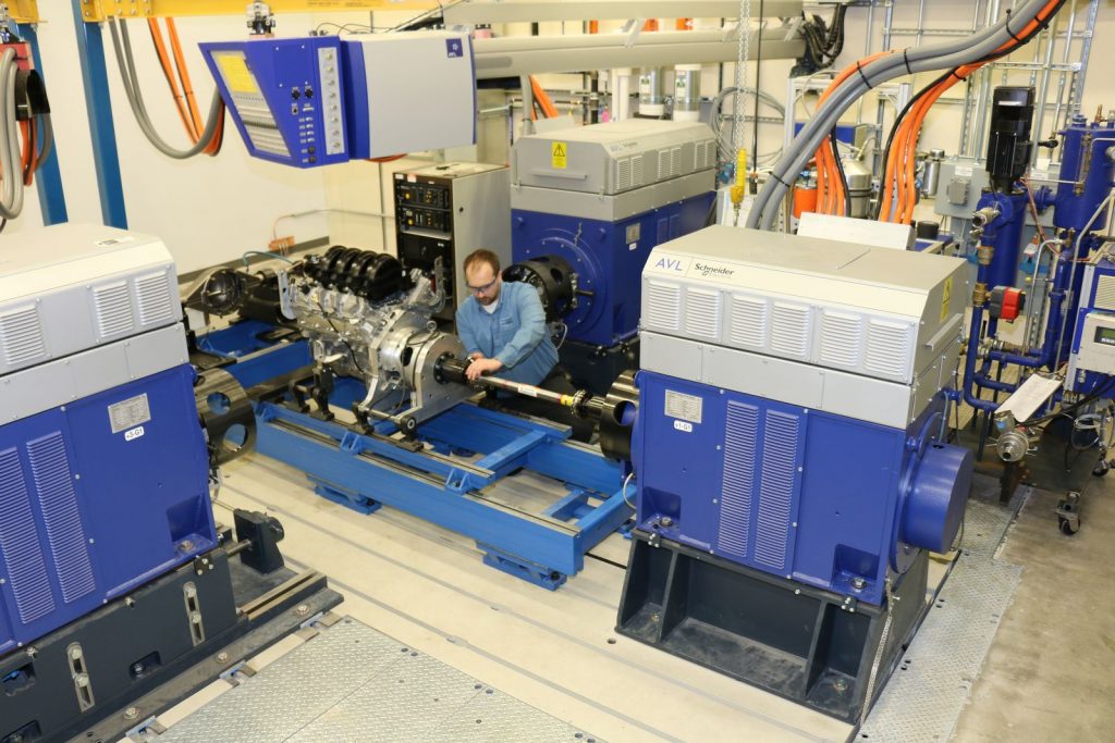 GM Opens New Performance And Racing Center In Michigan | Carscoops