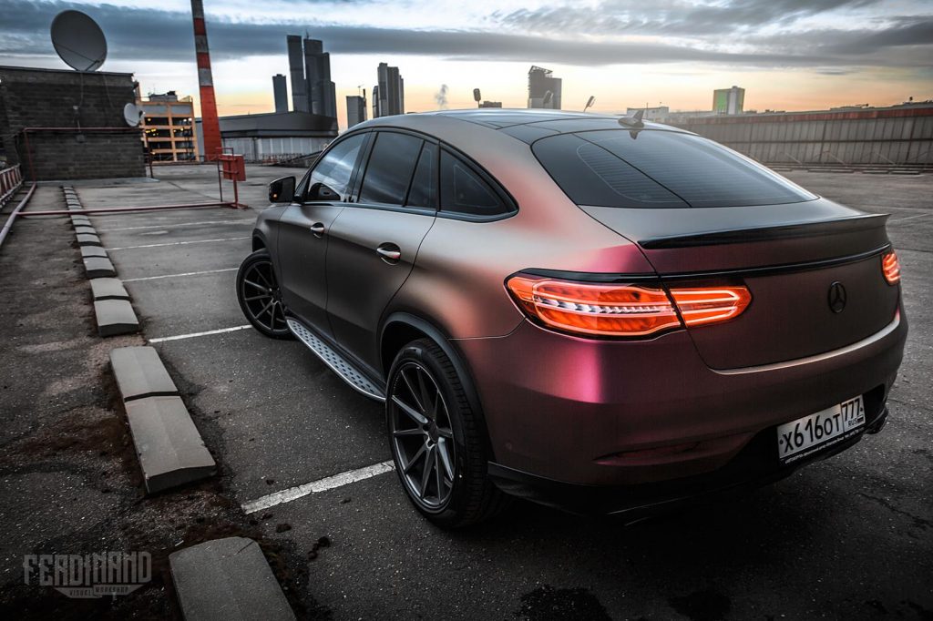 How Do You Feel About This Mercedes GLE’s Color Changing Wrap? | Carscoops