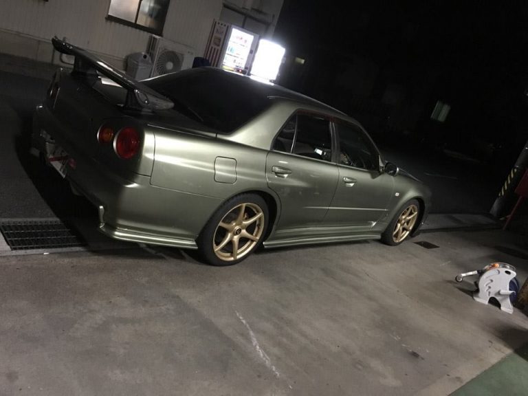 Nissan Skyline Converted Into GT-R R34 Sedan [182 Pics] | Carscoops