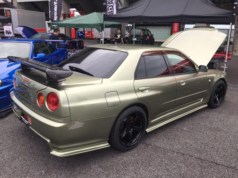 Nissan Skyline Converted Into GT-R R34 Sedan [182 Pics] | Carscoops