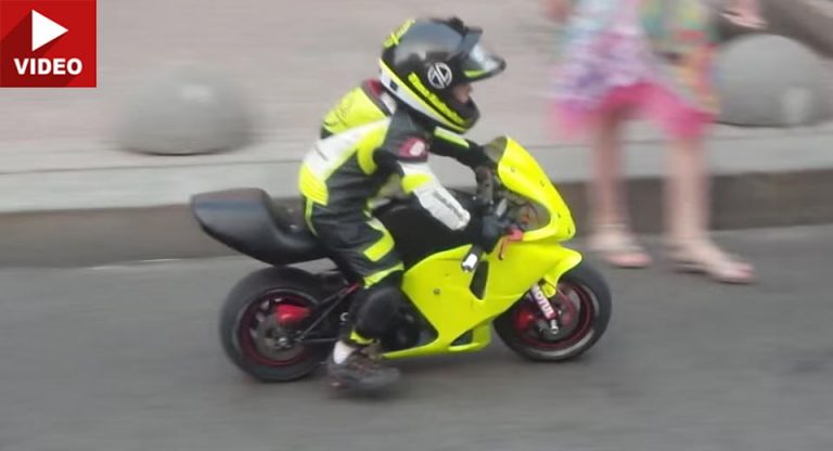 3-Year-Old Kid Riding A Mini-Bike Is The Cutest Thing Ever | Carscoops