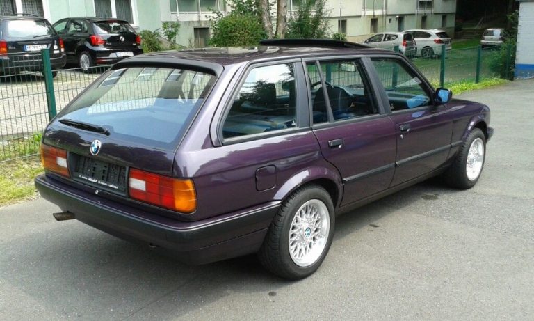 Beautiful But Underpowered BMW 316i Touring Design Edition In Daytona ...