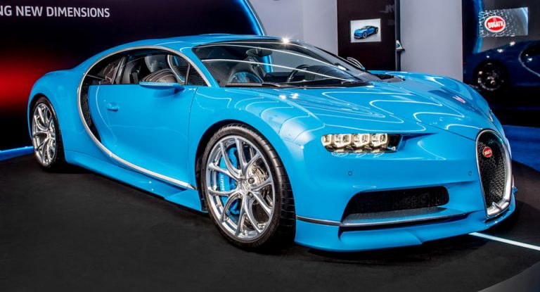 ‘Baby-Blue’ Bugatti Chiron Visits Singapore For F1 GP | Carscoops