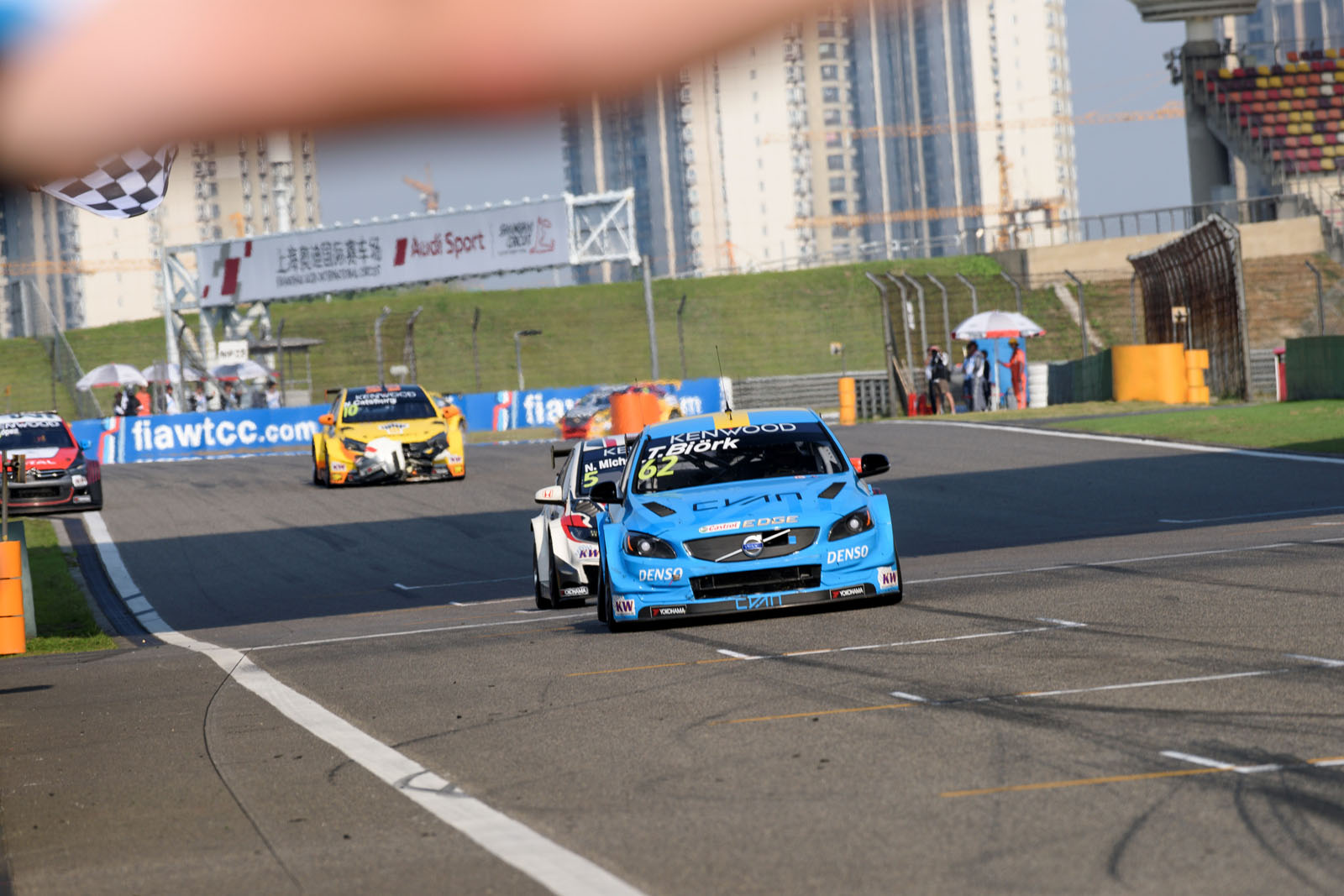 Volvo Claims First Victory In World Touring Car Championship | Carscoops