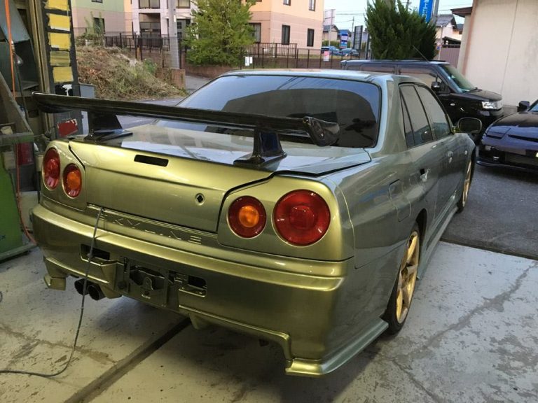 Nissan Skyline Converted Into GT-R R34 Sedan [182 Pics] | Carscoops