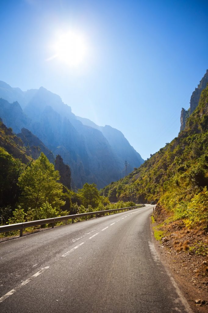 The 10 Most Spectacular Roads In The World For Petrolheads [w/Video ...