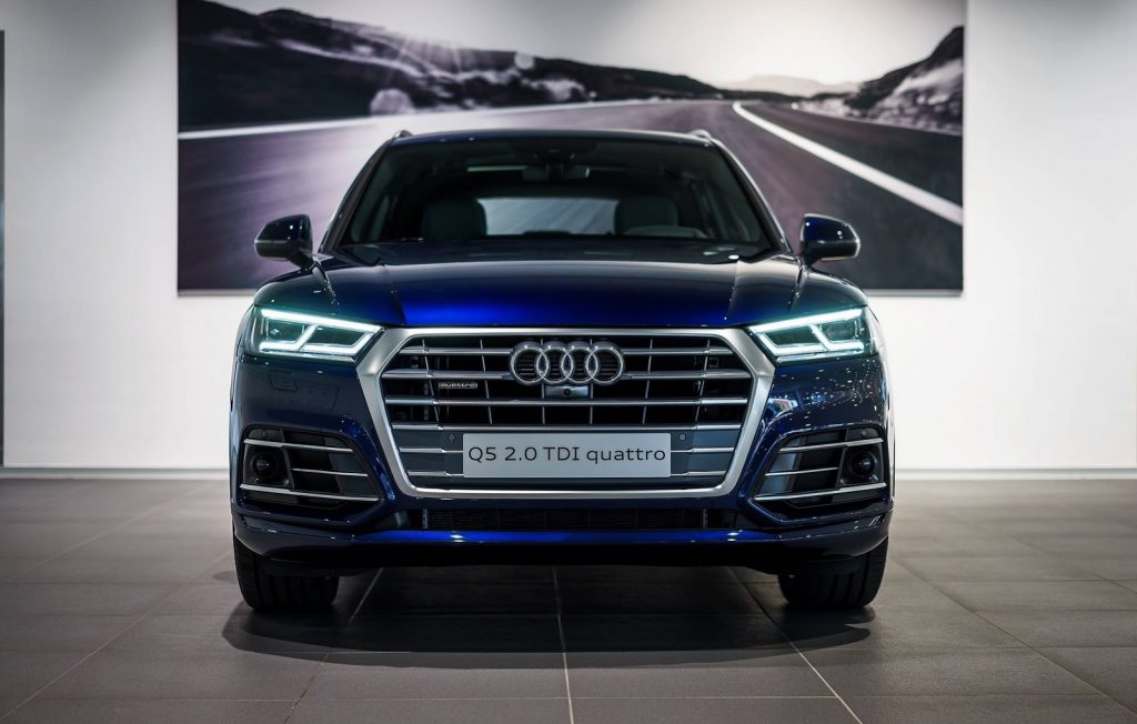2017 Audi Q5 In Navarra Blue Metallic On Display In Neckarsulm | Carscoops