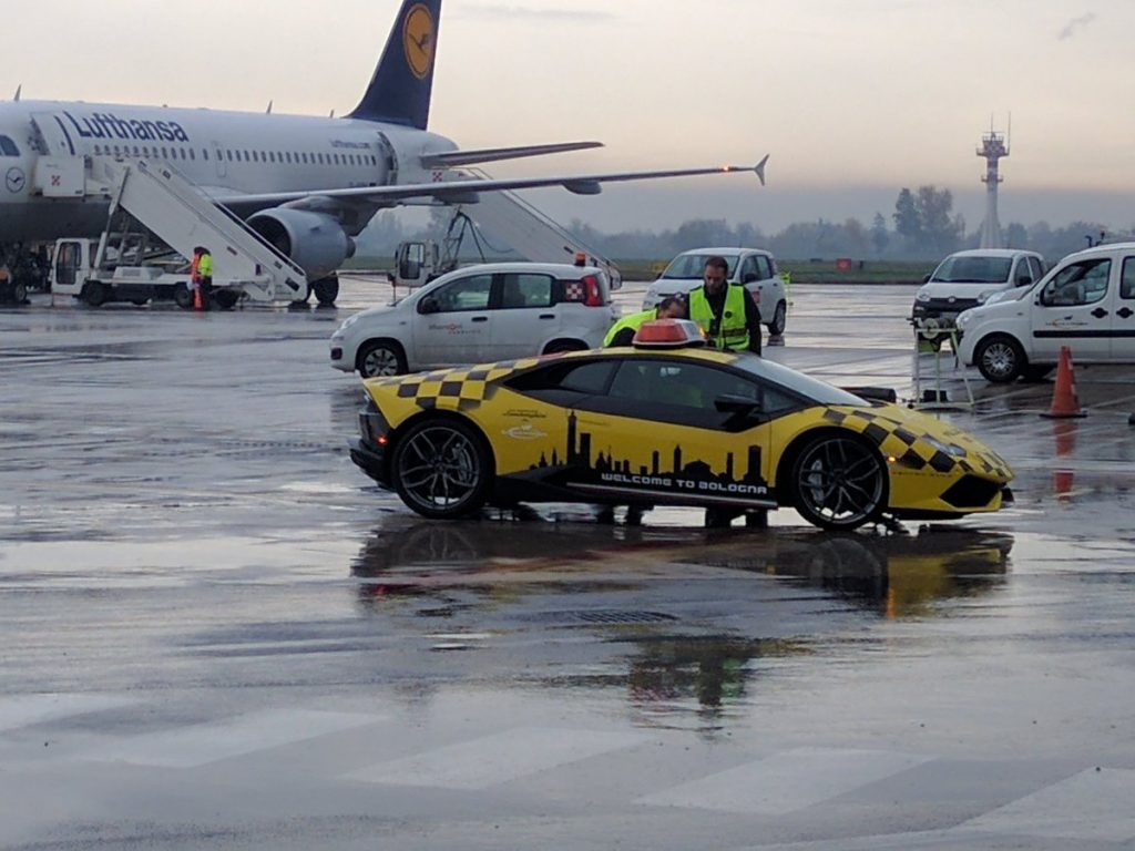 Lamborghini Huracan Becomes ‘Follow Me’ Vehicle At Bologna Airport ...