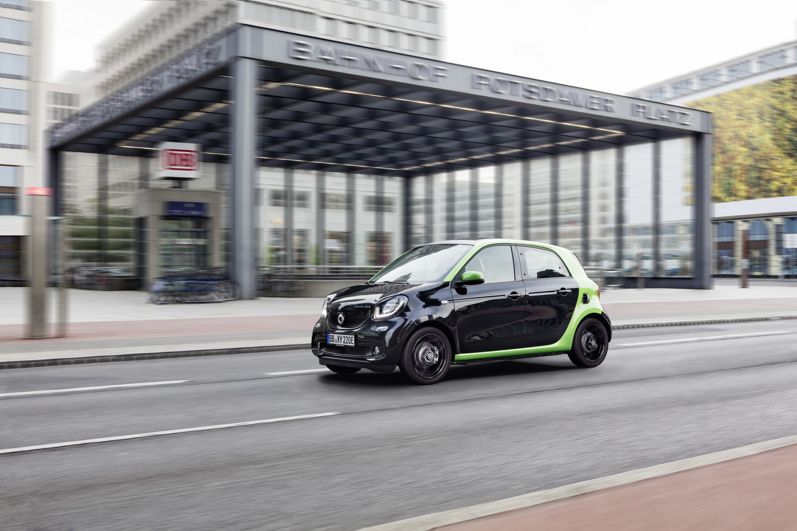 Smart Brings Its Electric Line-Up To L.A. [111 Pics] | Carscoops