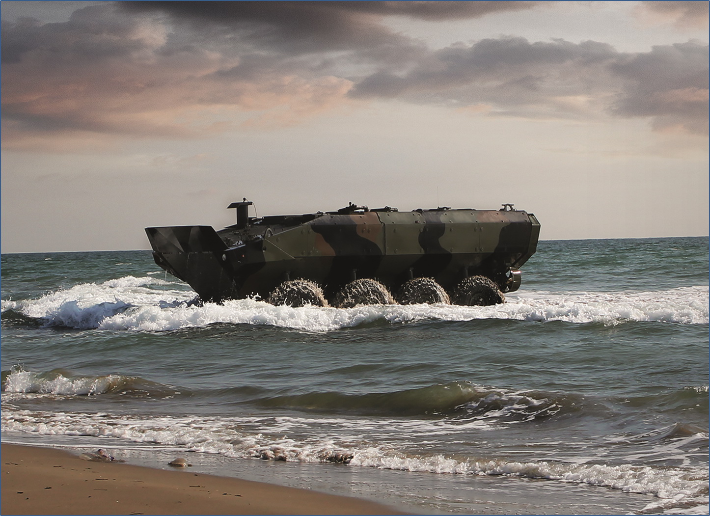 US Marine Corps Gets First BAE Systems Amphibious Combat Vehicle For ...