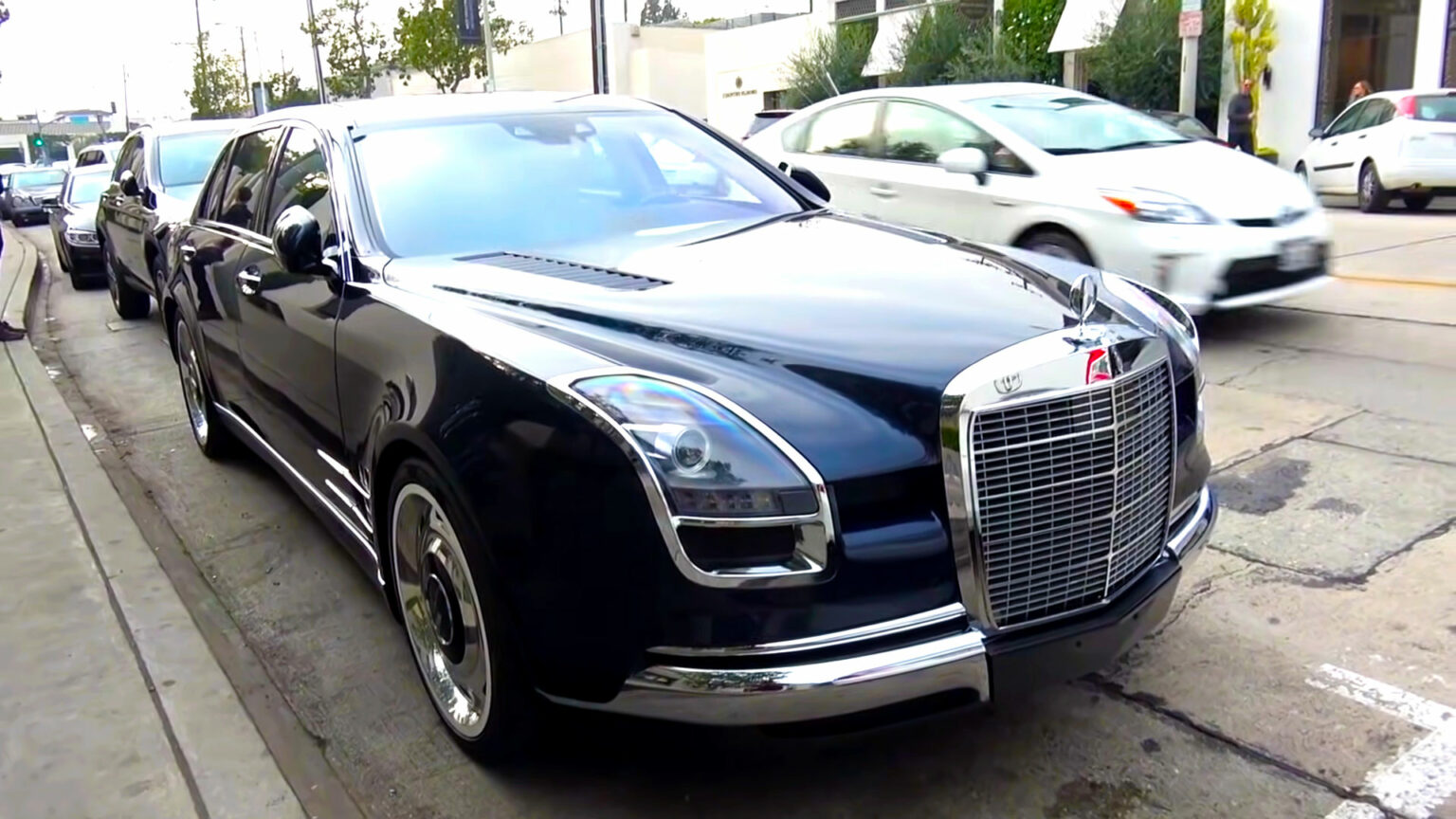 The One-Off Mercedes-Benz S600 Royale Is Such A Weird Custom Creation ...