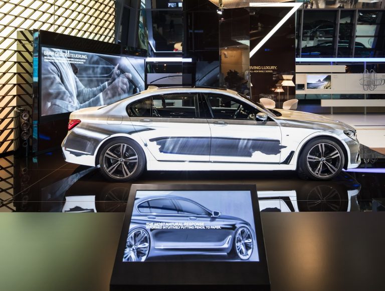 BMW Gets Creative With Projection Mapping On 7-Series [w/Video] | Carscoops