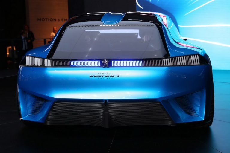 Peugeot Instinct Concept Is Like A Shooting Brake From A Sci-Fi Movie ...