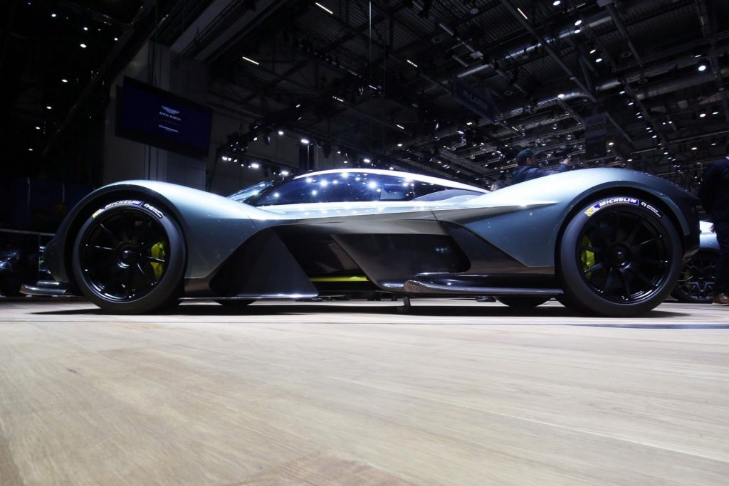 New Aston Martin Valkyrie Scares Off All Other Hypercars In Geneva ...