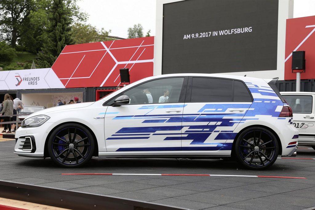 VW Golf GTE Performance Concept Unveiled With 272 HP | Carscoops