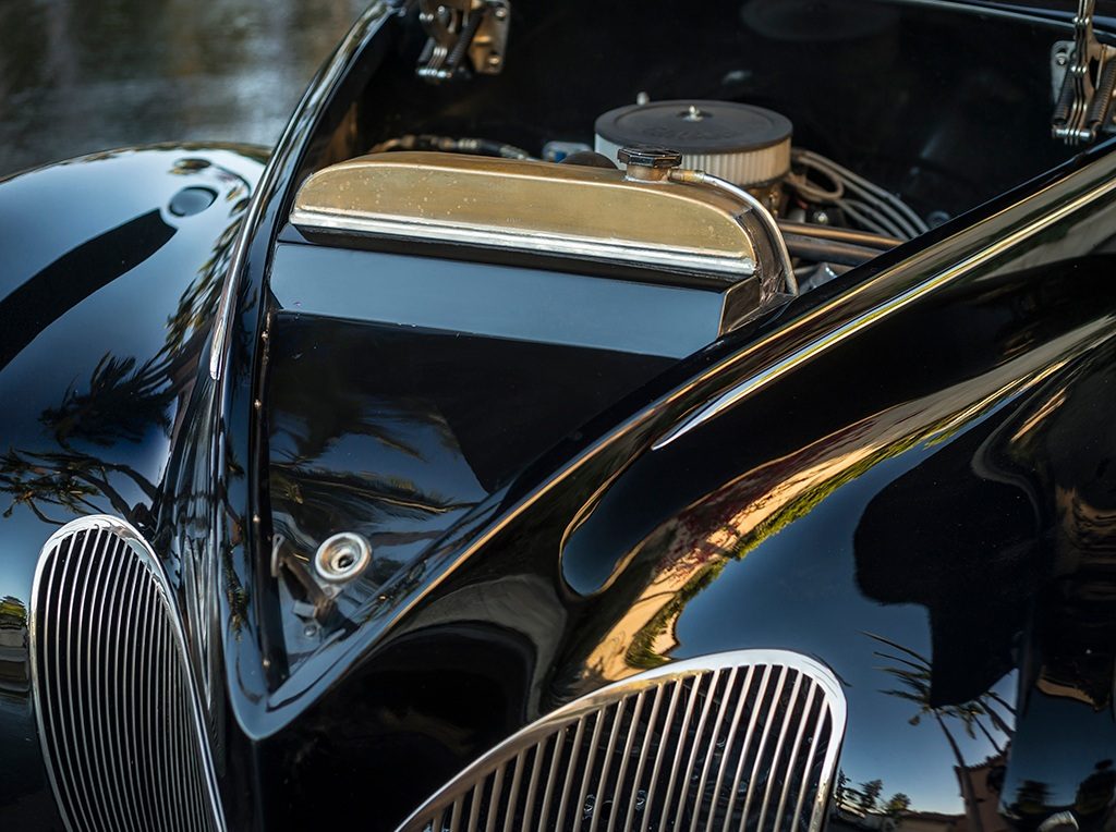 Highly-Modified Lincoln Zephyr Belongs To Gotham City | Carscoops