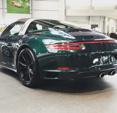 Jet Green Porsche 991.2 Targa 4 Stuns With Brown Roof Combo | Carscoops