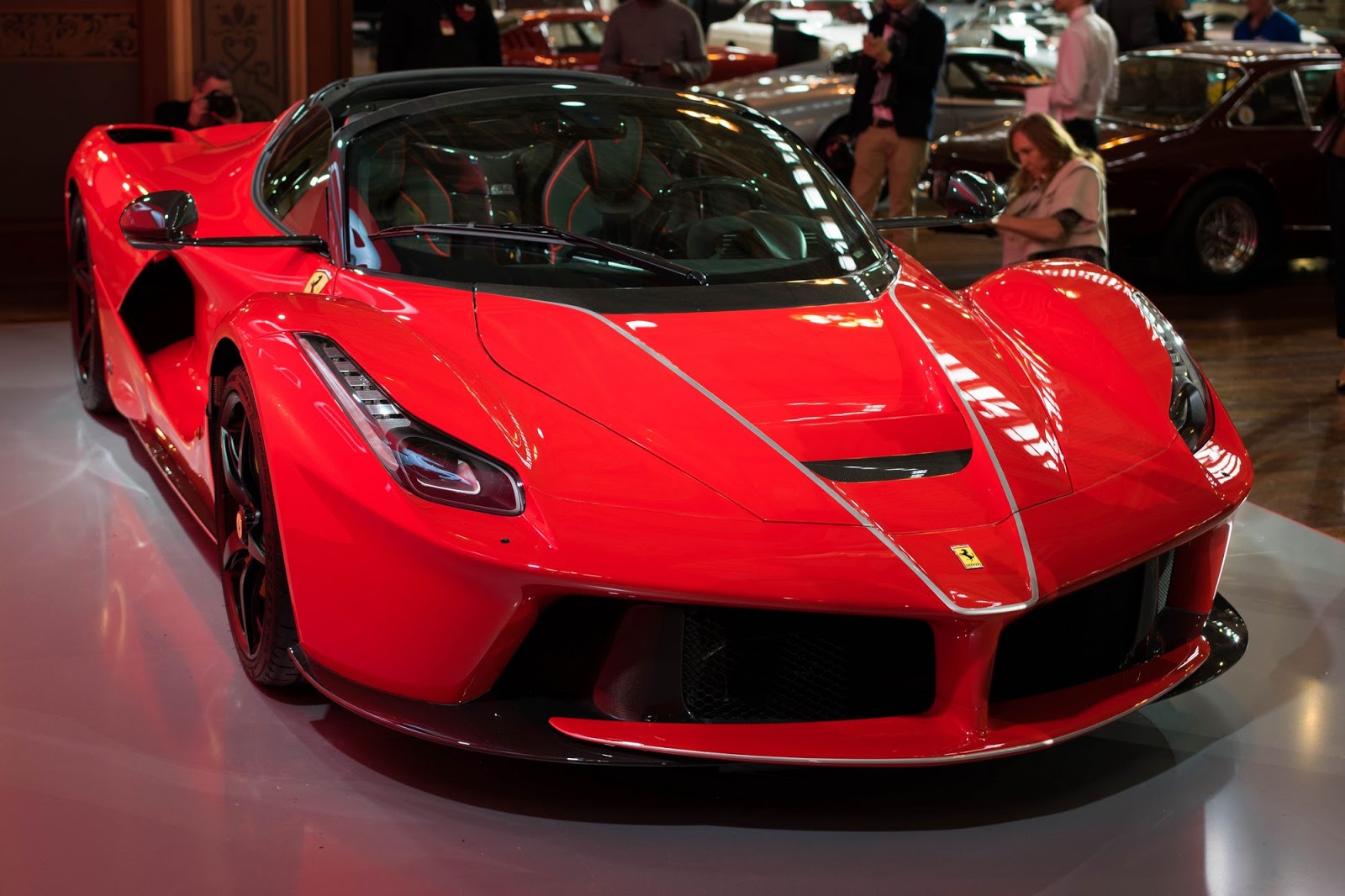 Ferrari Unveils Rosso Corsa LaFerrari Aperta In Melbourne | Carscoops