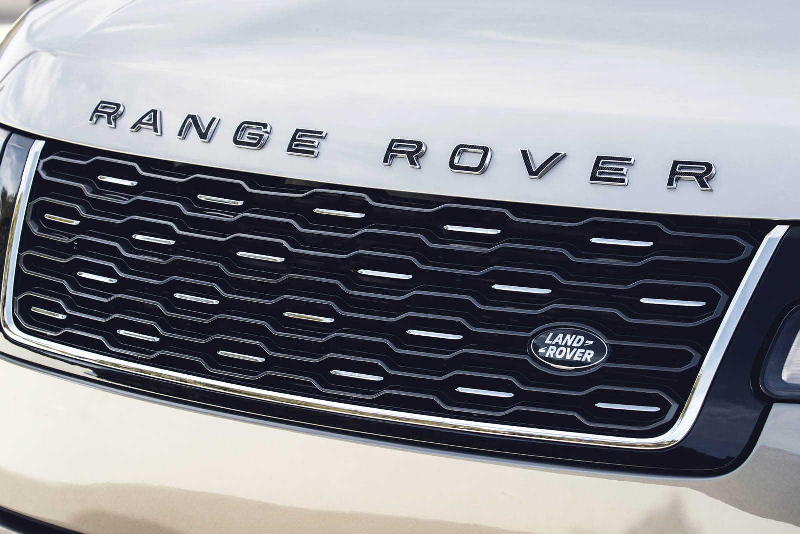 Range Rover SVAutobiography Will Cost You Over $200k | Carscoops