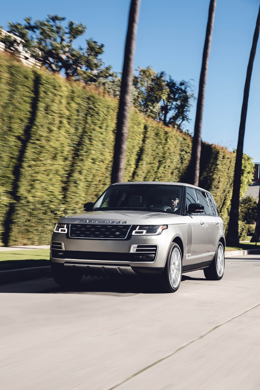 Range Rover SVAutobiography Will Cost You Over $200k | Carscoops