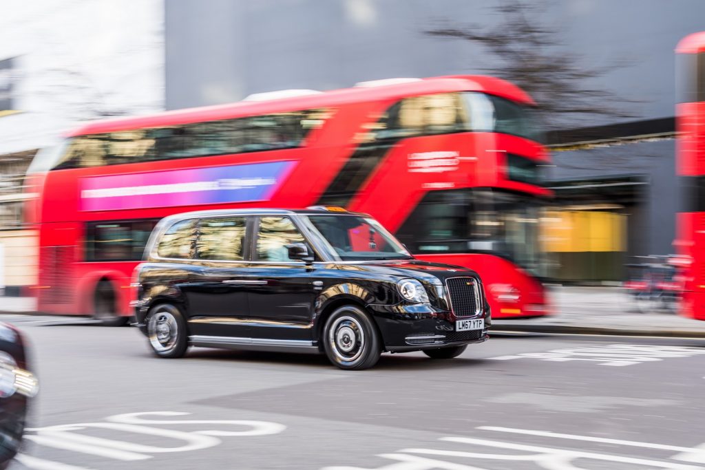 New Hybrid TX Black Cab Enters Service In London | Carscoops