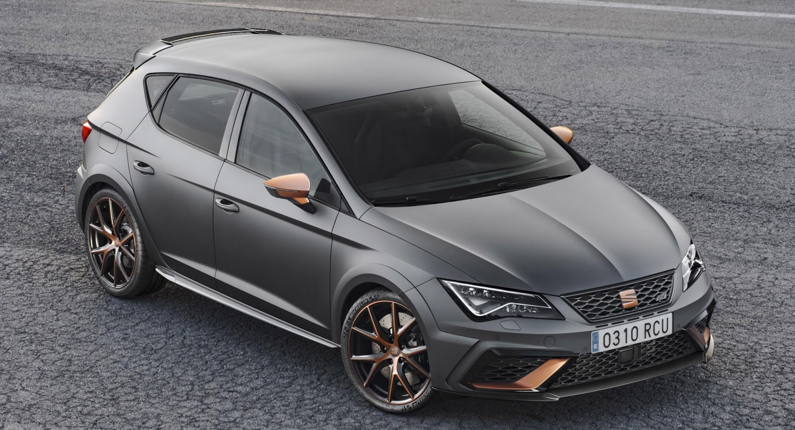 Seat UK Has Sold Out Its Allotment Of Leon Cupra R Hot Hatches | Carscoops