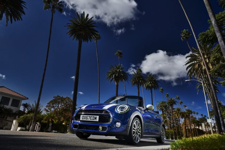 2019 MINI Hatch And Convertible Get A Facelift For Detroit | Carscoops