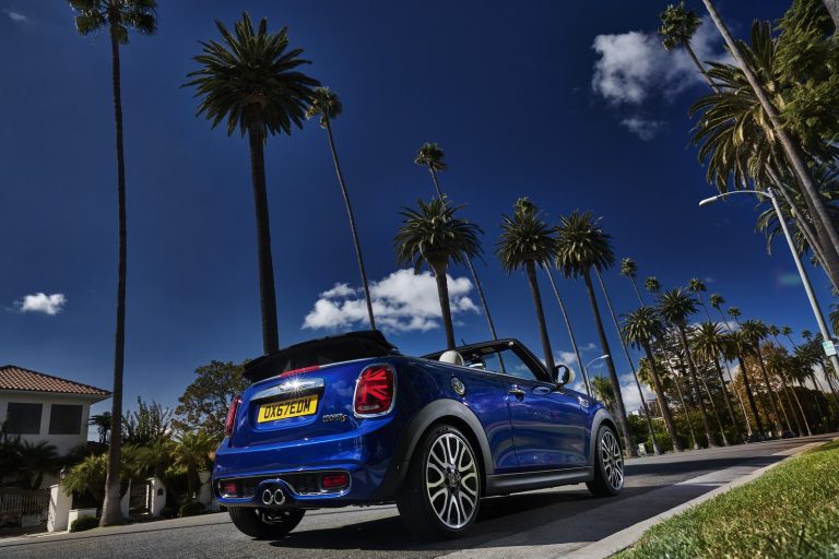 2019 MINI Hatch And Convertible Get A Facelift For Detroit | Carscoops