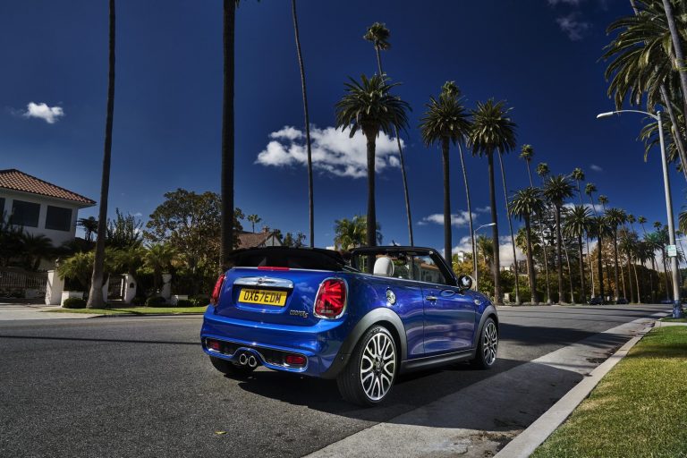 2019 MINI Hatch And Convertible Get A Facelift For Detroit | Carscoops