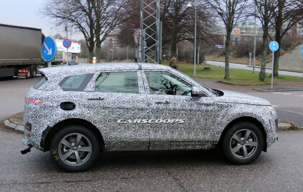 2019 Range Rover Evoque Wears Its Production Body, Looks A Lot Sleeker ...