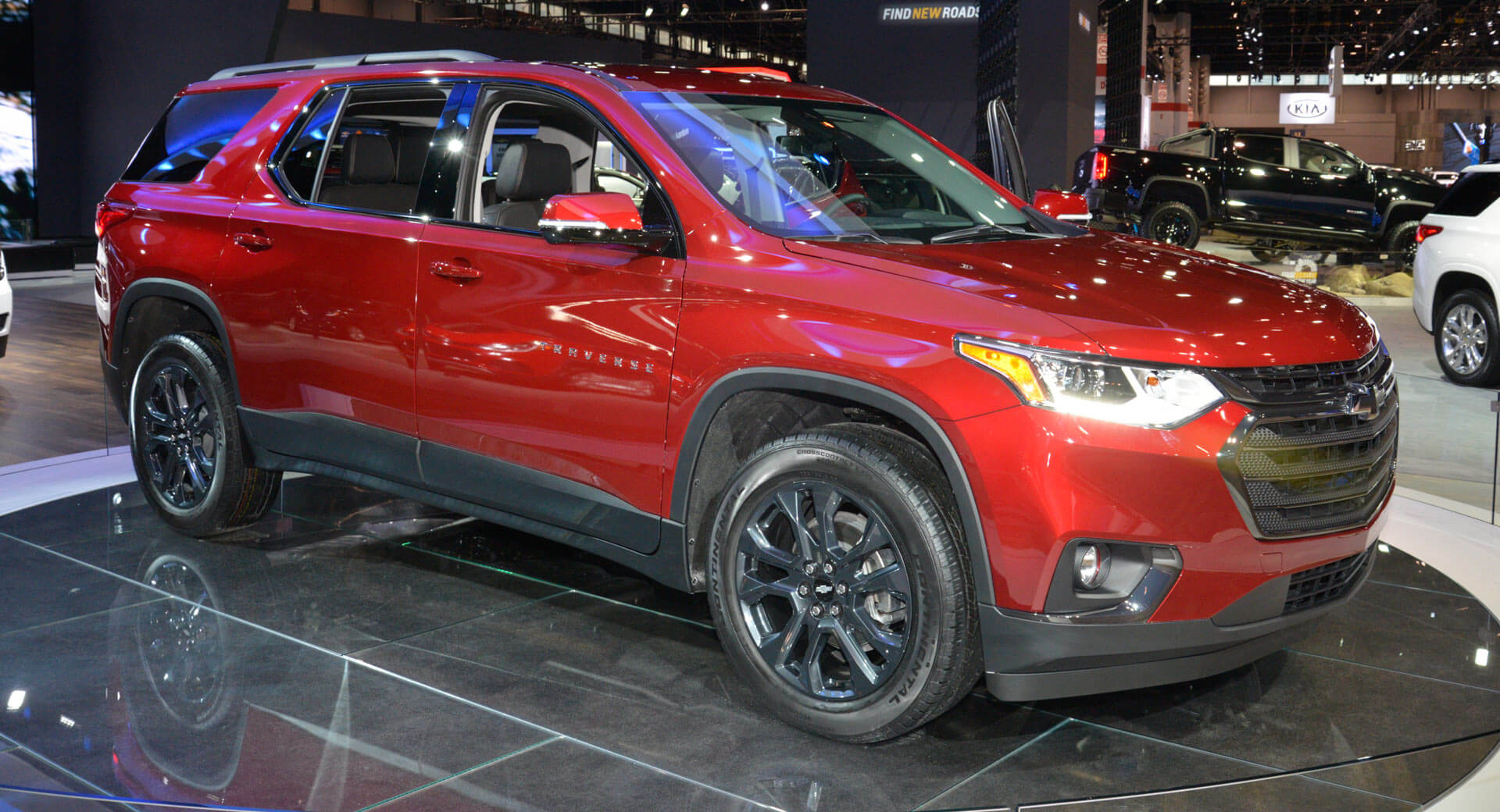 Chevy’s All-Show, No Extra-Go Traverse RS Stops By Chicago | Carscoops