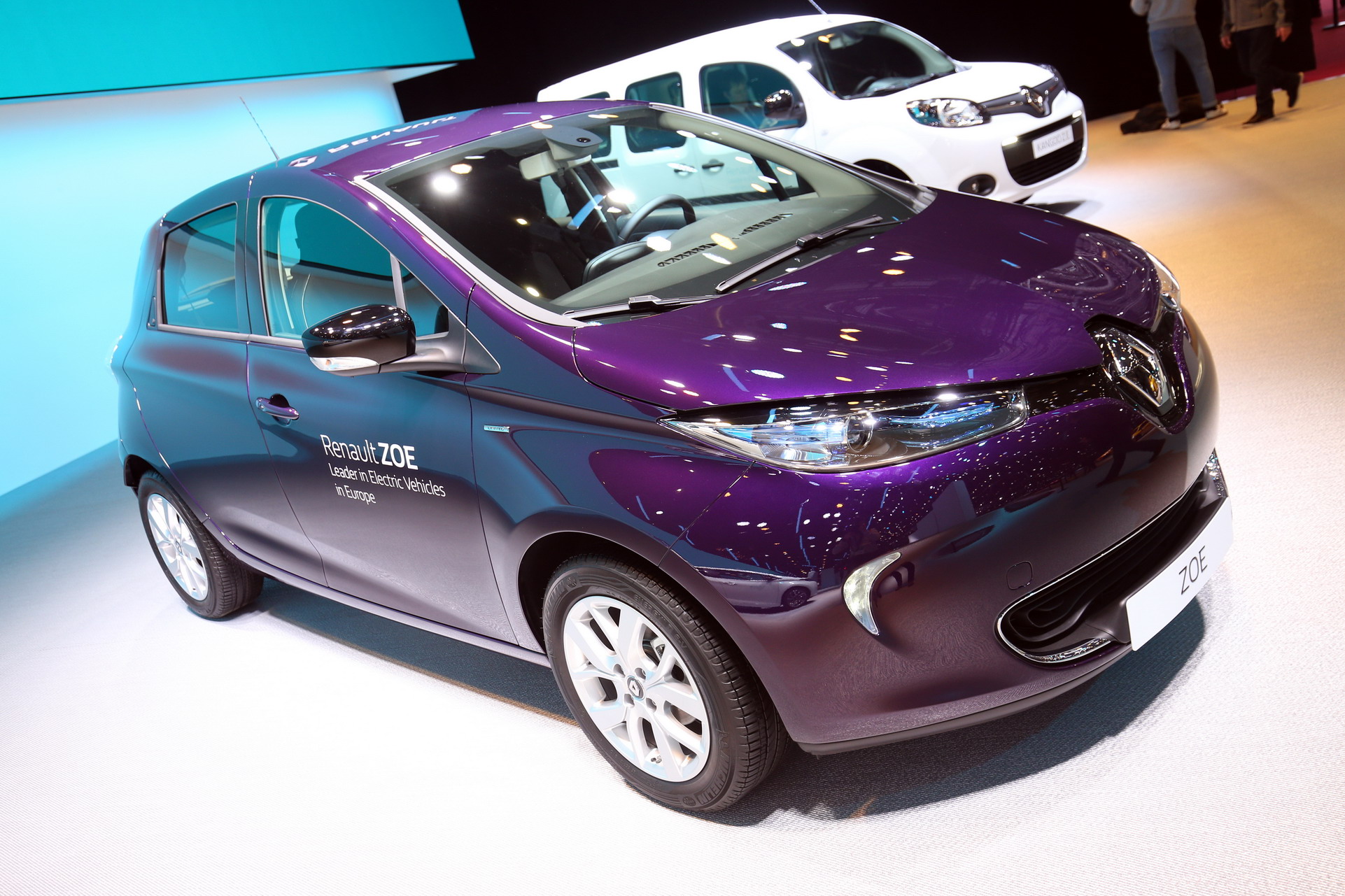 Evolved 2018 Renault Zoe R110 Adds More Power And New Equipment | Carscoops