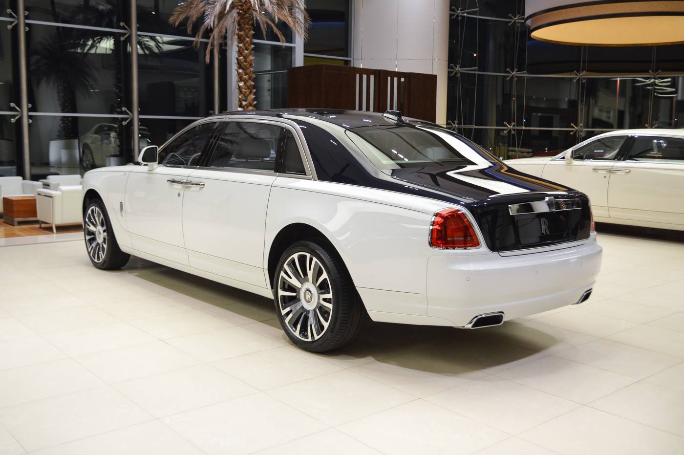 Rolls-Royce Ghost EWB ‘Inspired by Private Jet’ Is, Well, Self ...