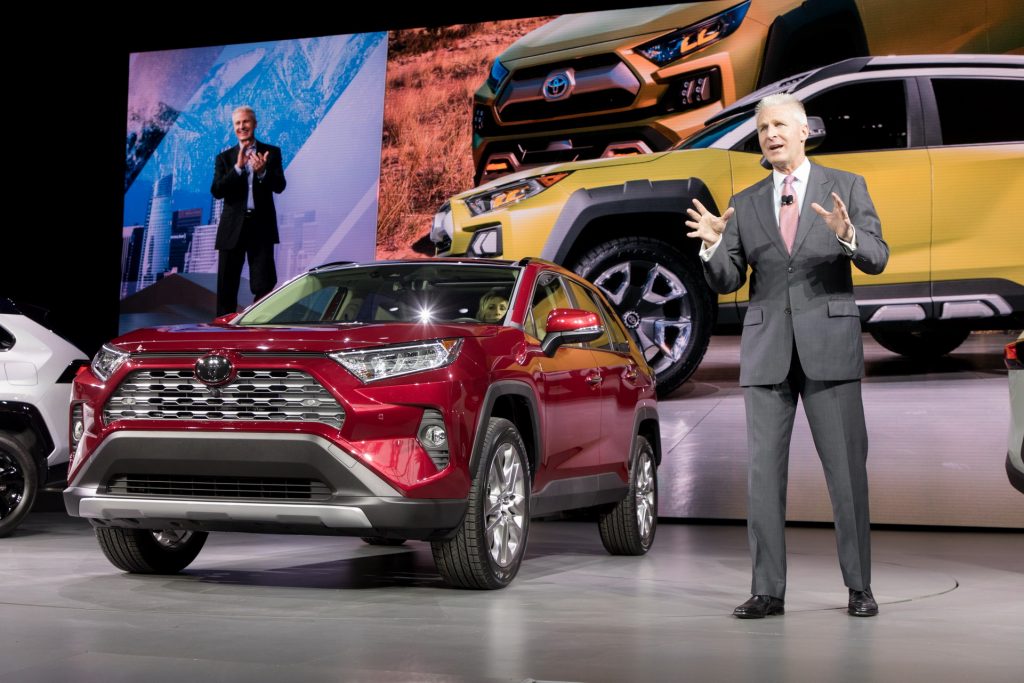 2019 Toyota RAV4 Debuts With A More Appealing Robust Design (Photos ...