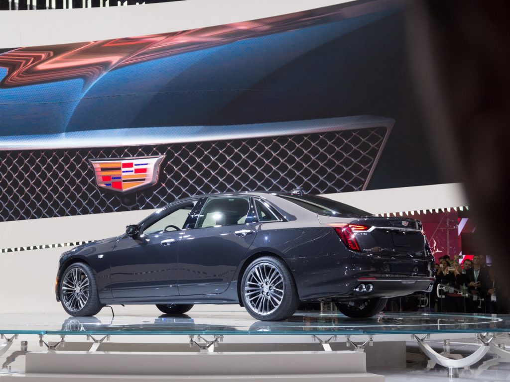 New Cadillac CT6 V-Sport Is The V8 Flagship We’ve Been Waiting For ...
