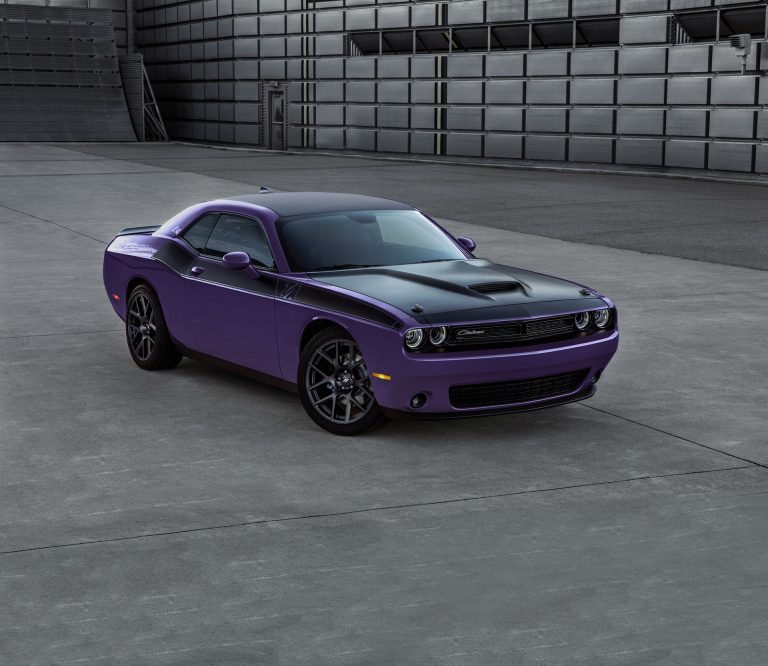 2018 Dodge Challenger Gets Retro Colors And A New Shakedown Package ...