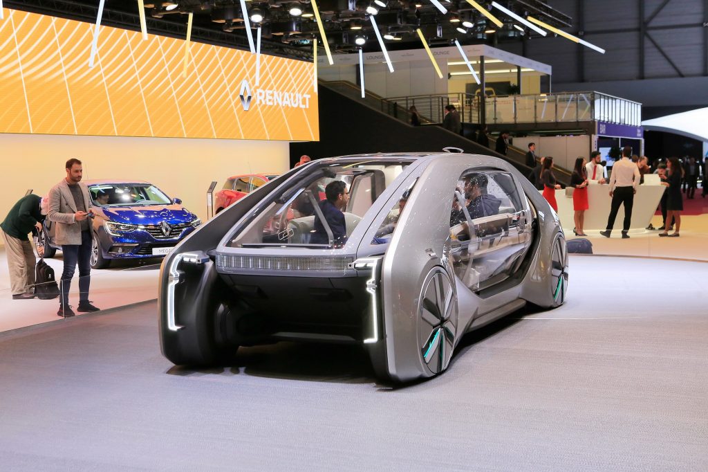 Renault EZ-GO Concept Wants To Autonomously Shuttle You And Your ...