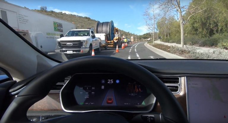 Watch Tesla Model S Navigate Through Road Construction With Latest ...