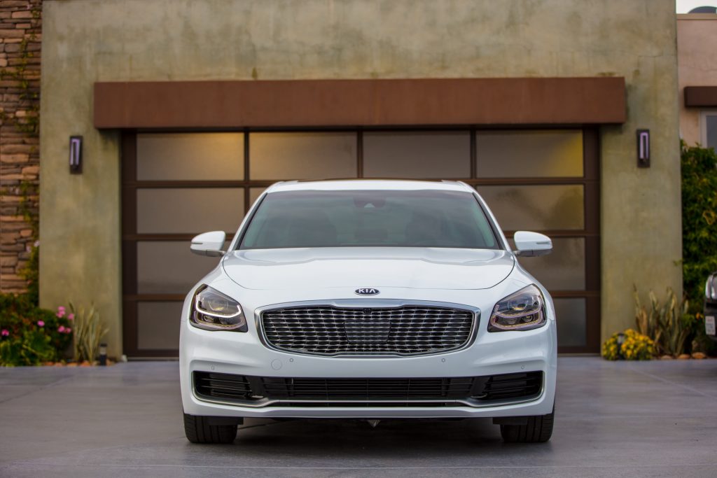 Four Things You Should Know About Kia’s All-New K900 | Carscoops