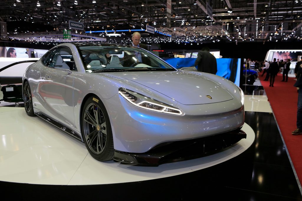 992HP LVCHI Auto Venere Is Yet Another Chinese Attempt At A Tesla Rival ...