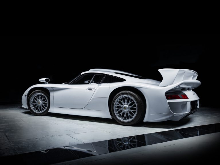 The Porsche 911 GT1 Straßenversion Is Another Unjustly Forgotten 1990s ...