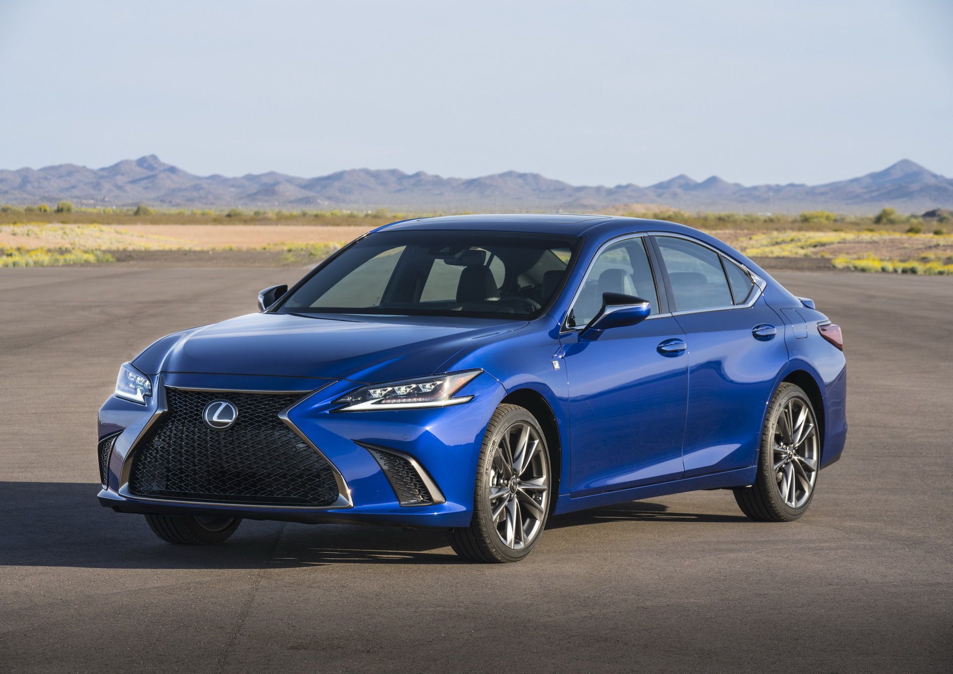  Topic Officiel Lexus ES 250 300h 350 2018 GS ES Lexus