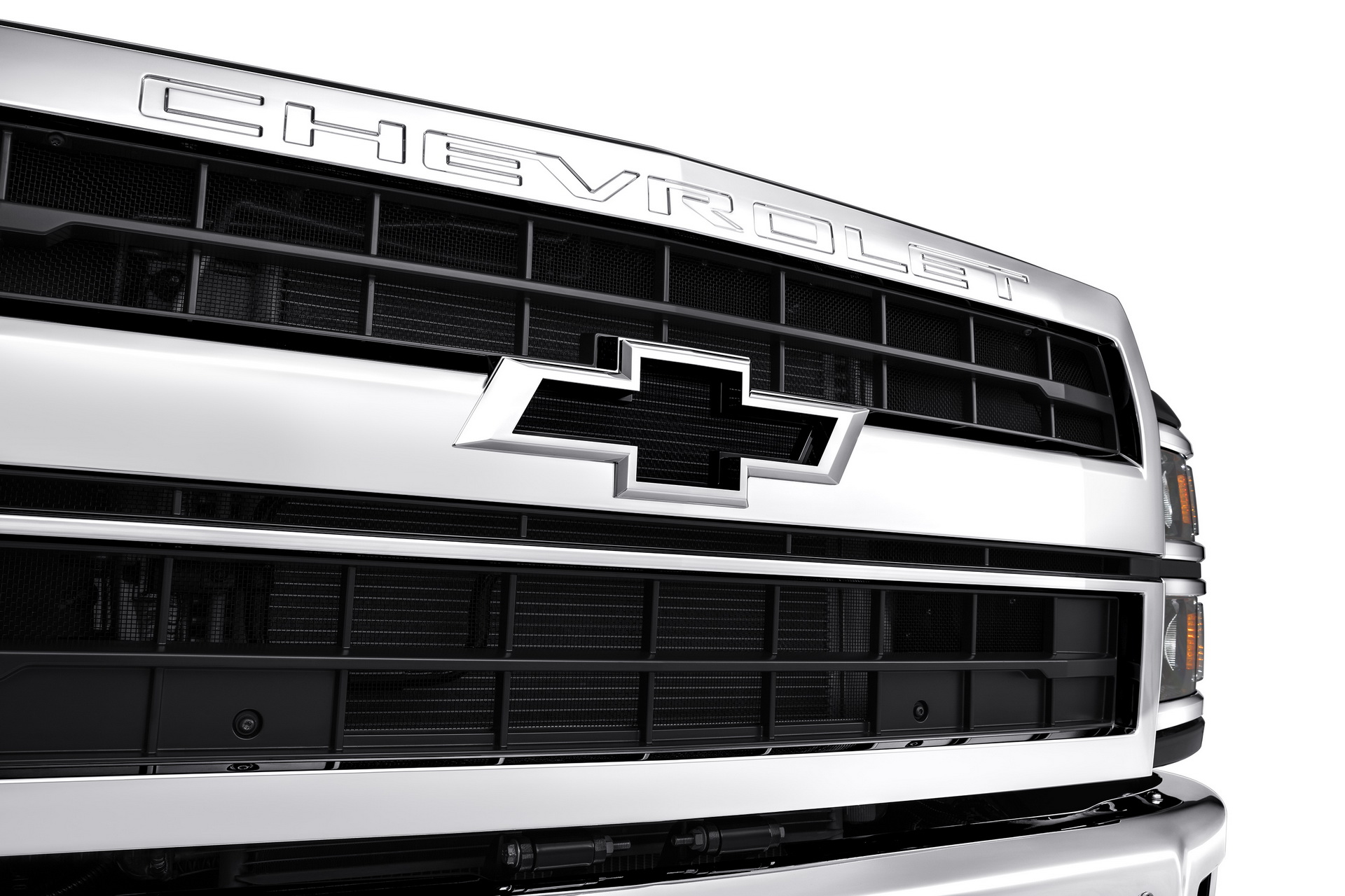 2019 Chevy Silverado Chassis Cab Boasts Camaro ZL1-Like Flowtie | Carscoops