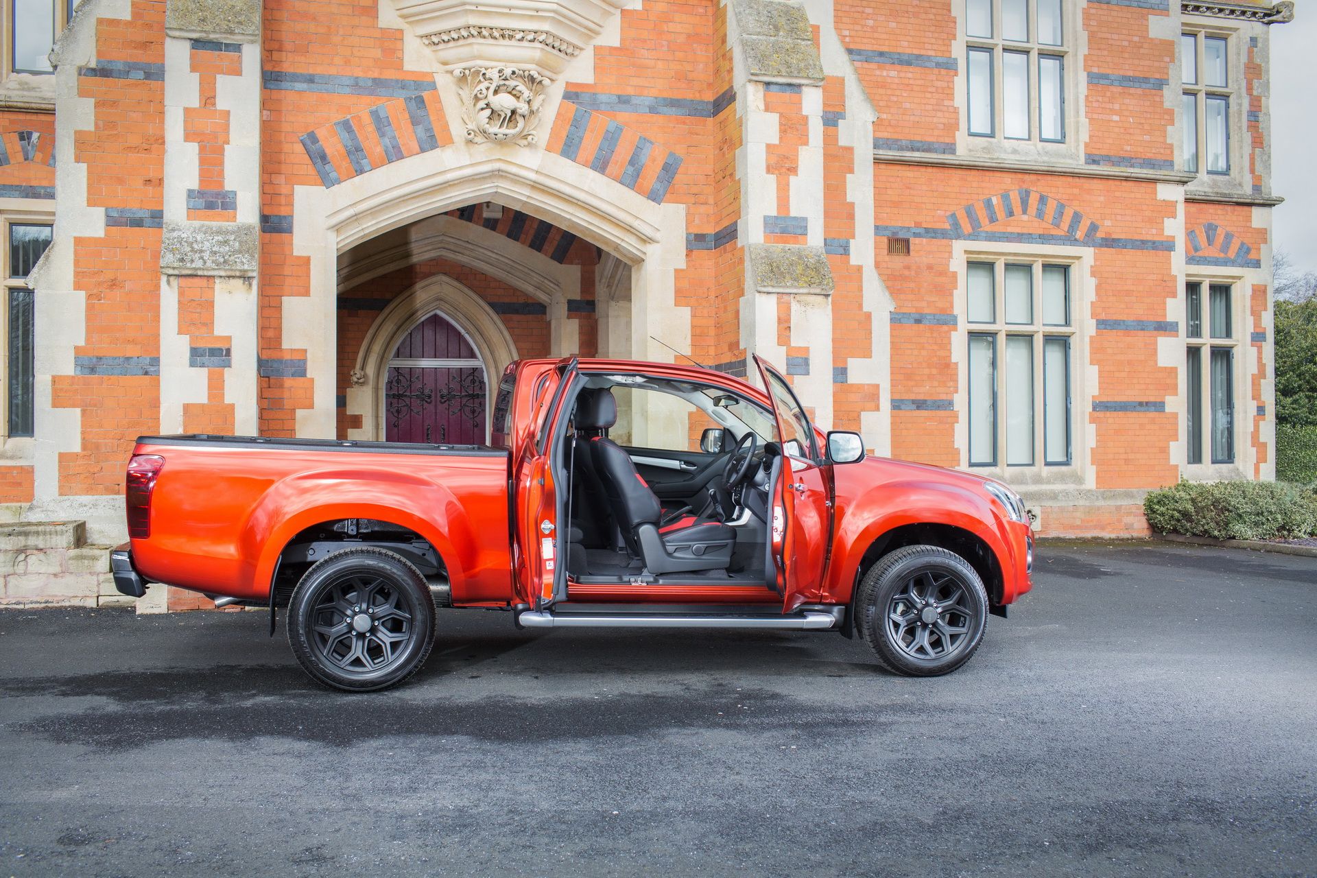 Isuzu Launches Yukon Luxe Extended Cab, Priced At £22,509 | Carscoops
