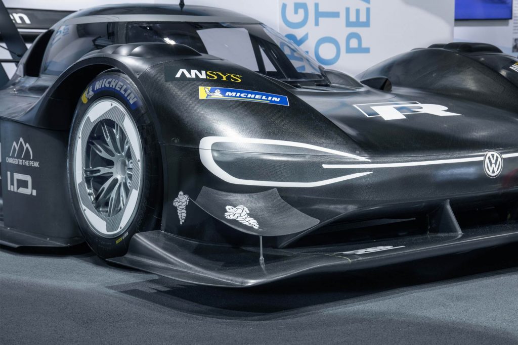 Volkswagen Reveals ID R Pikes Peak Racer In The Carbon | Carscoops