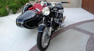 Forget The 2 Series And Give Us This 1959 BMW R60 With Sidecar | Carscoops