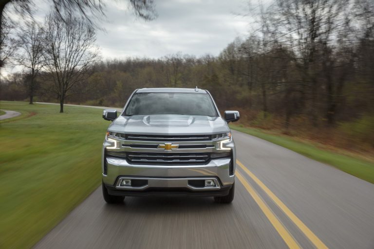 2019 Chevy Silverado Gains New 2.7-Liter 4-Cylinder Turbo With Active ...
