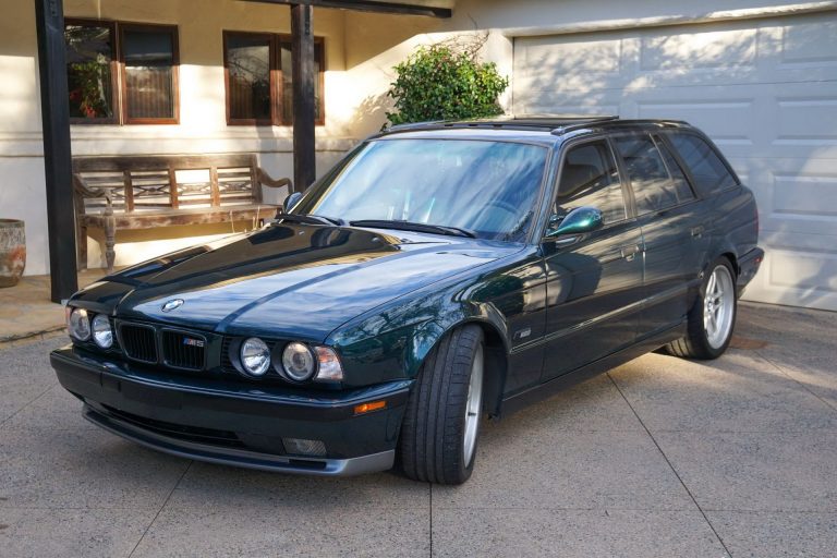 Oxford Green BMW E34 M5 Touring Is Just Pure Wagon Porn | Carscoops