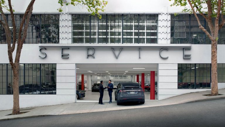 Tesla Services Teslas With Custom Model S Mobile Maintenance Vehicles ...