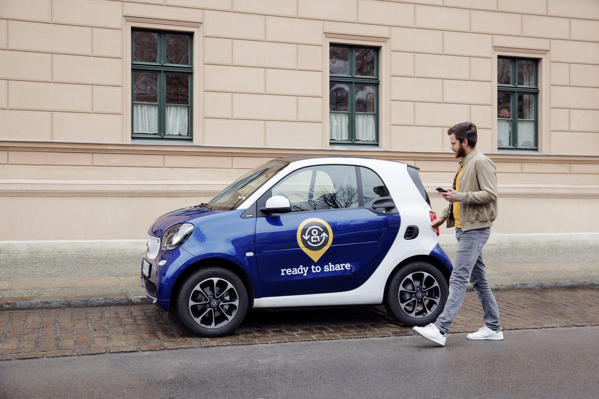 Smart Celebrates 20 Years Of Production As EV Switch Causes Sales To ...